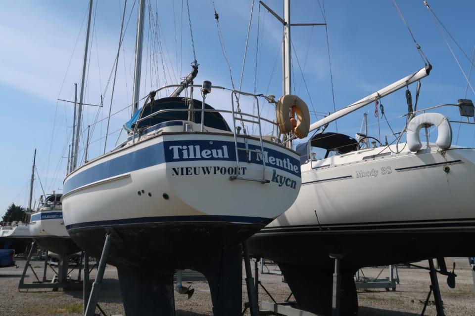 HALLBERG RASSY 312 | Yachtlink